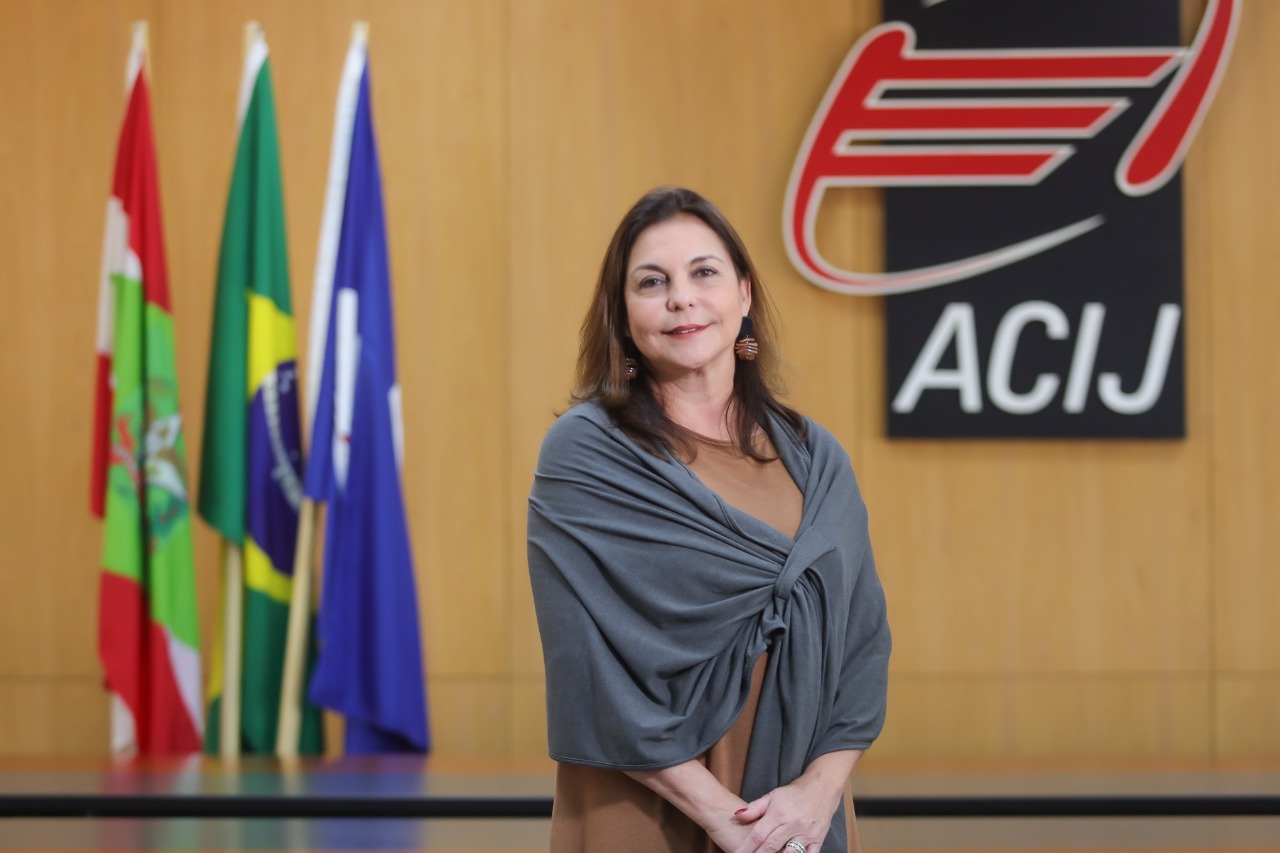 Sob inspiração do Bicentenário da Independência, presidente Margi ...