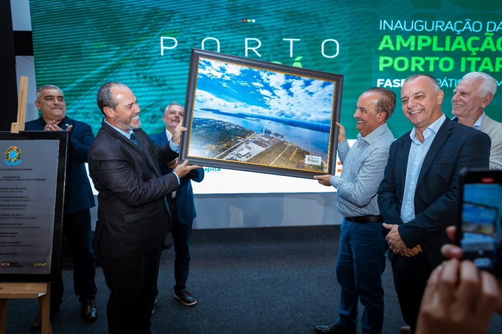Porto Itapoá inaugura terceira fase de expansão com investimentos de R ...