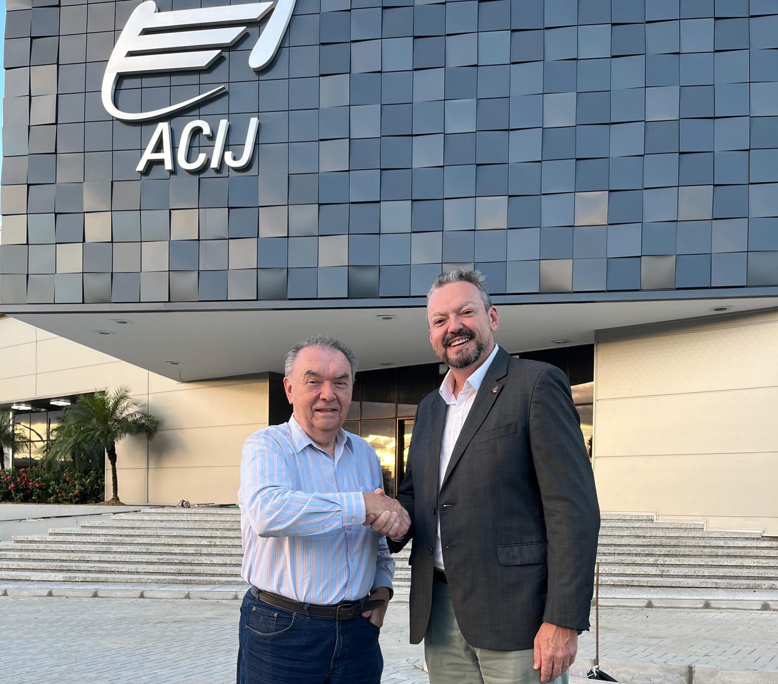 Após período de transição, ACIJ apresenta Fernando Martins como novo ...